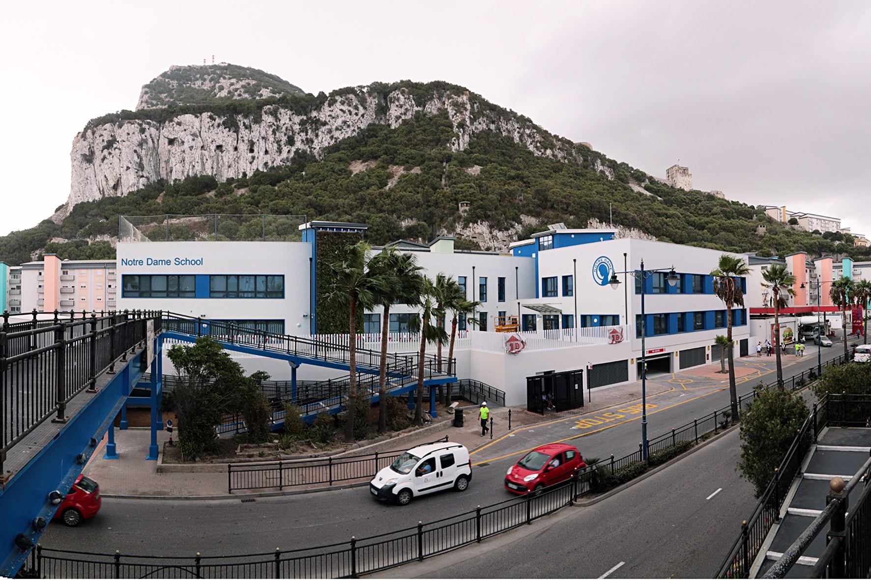 El derrumbe del túnel daña la infraestructura de AquaGib y GibElec ...