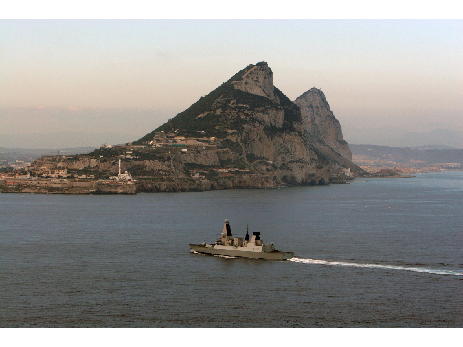 Dos buques de guerra de la Royal Navy visitan Gibraltar – InfoGibraltar