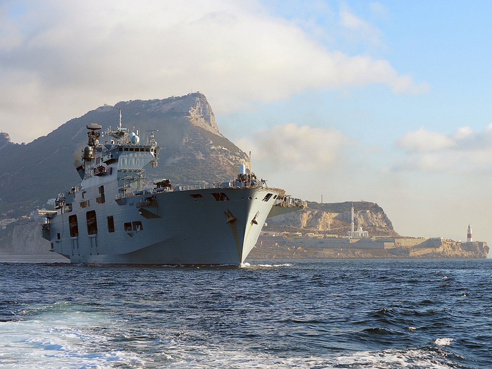 El HMS Ocean vuelve a Gibraltar - A047 – InfoGibraltar